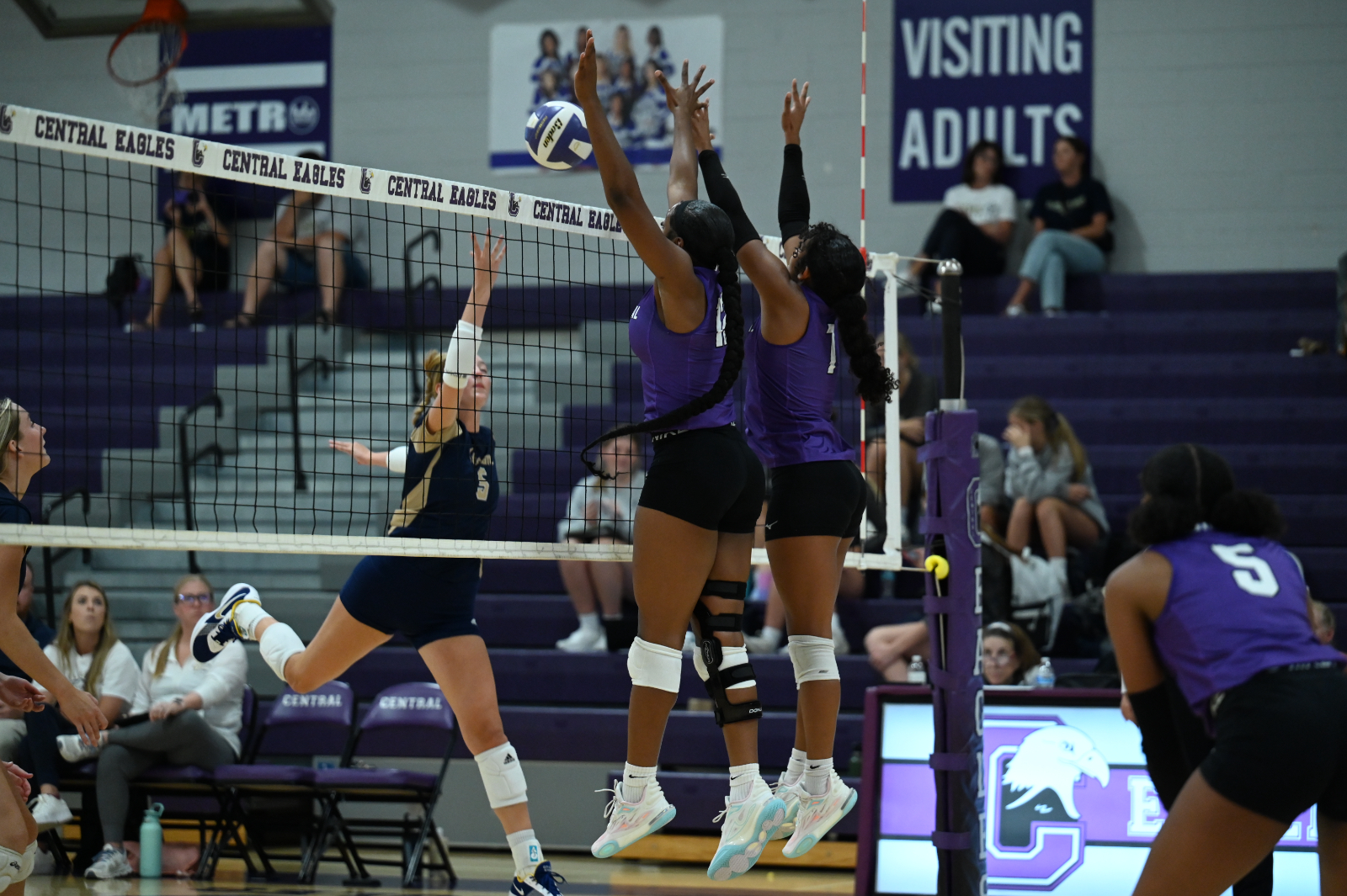Omaha Central - Team Home Omaha Central Eagles Sports