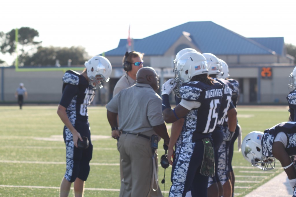 Lamar Consolidated - Team Home Lamar Consolidated Mustangs Sports