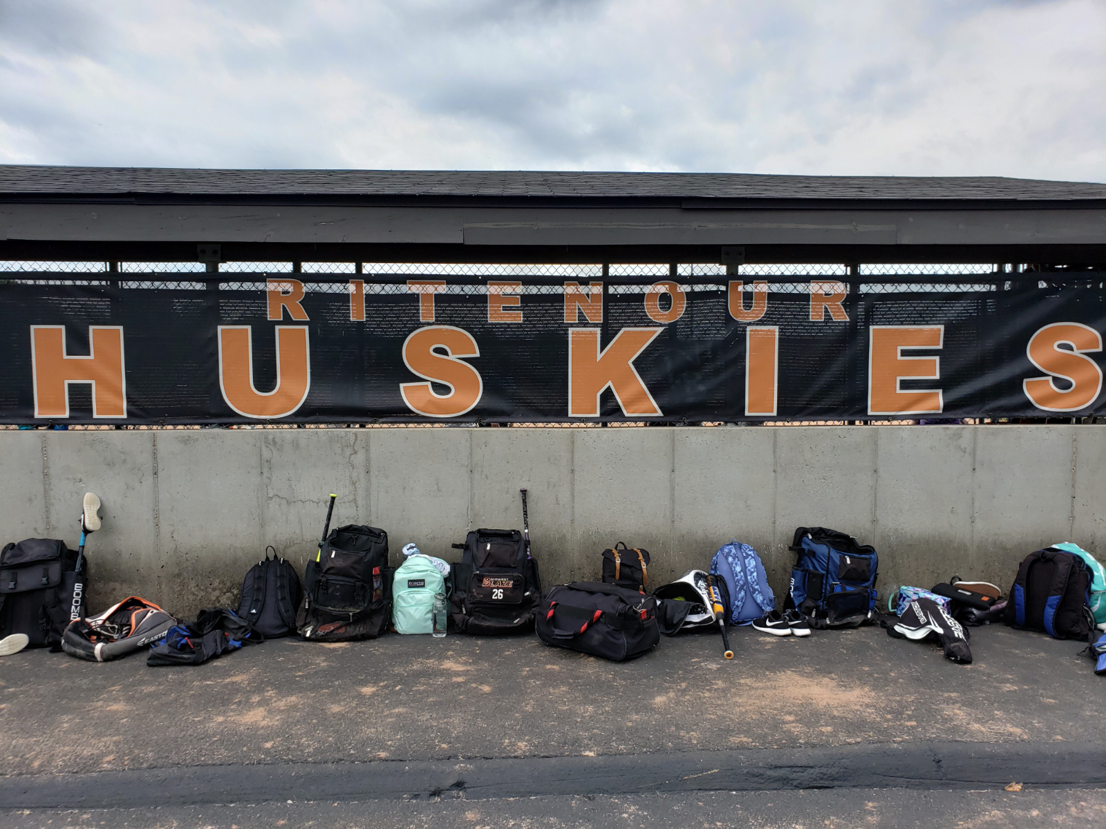 Ritenour - Team Home Ritenour Huskies Sports