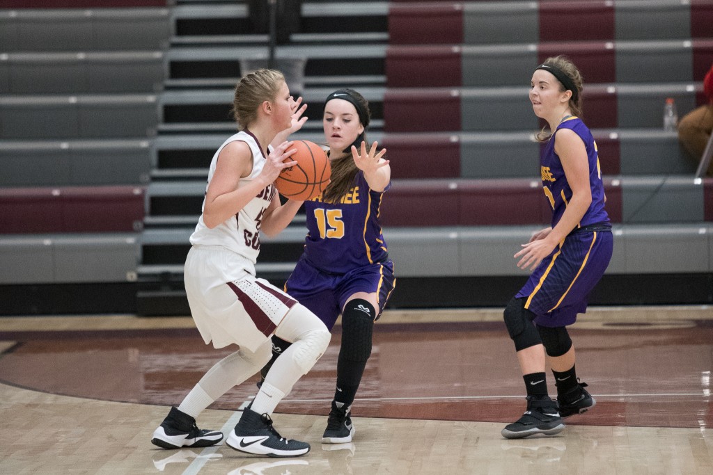 Maumee - Team Home Maumee Panthers Sports