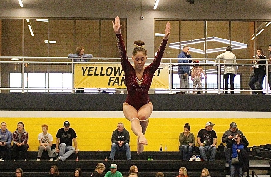 Maple Grove Senior - Team Home Maple Grove Senior Crimson Sports