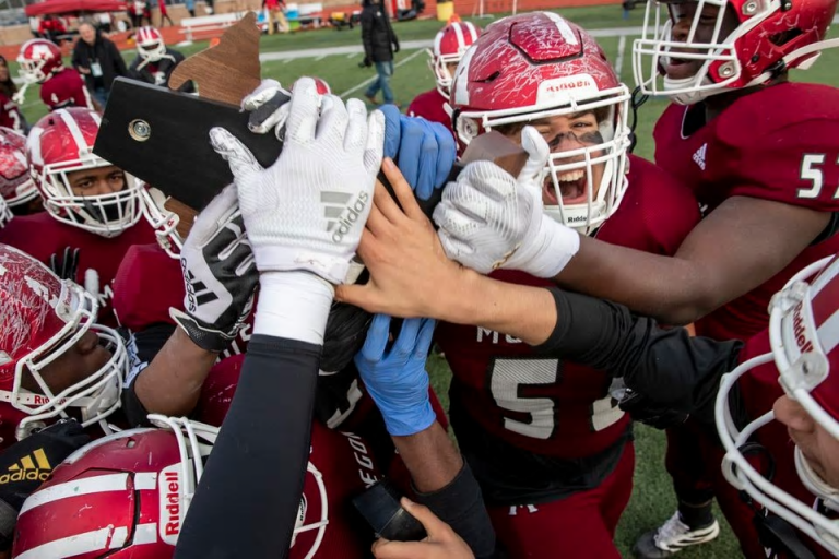 Muskegon Big Reds - Official Athletic Website – Muskegon, MI