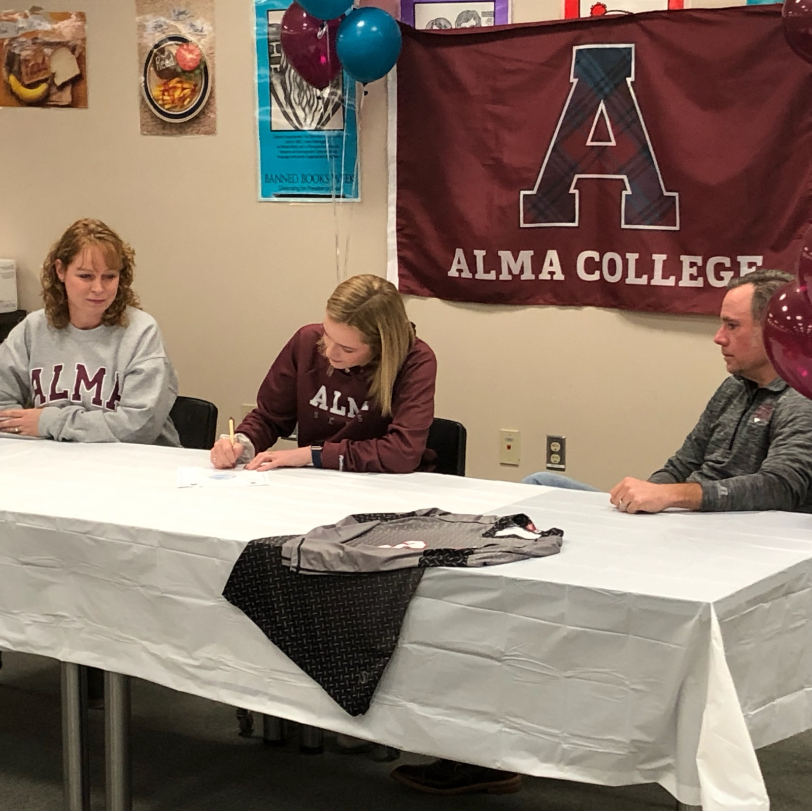 Freeland - Team Home Freeland Falcons Sports