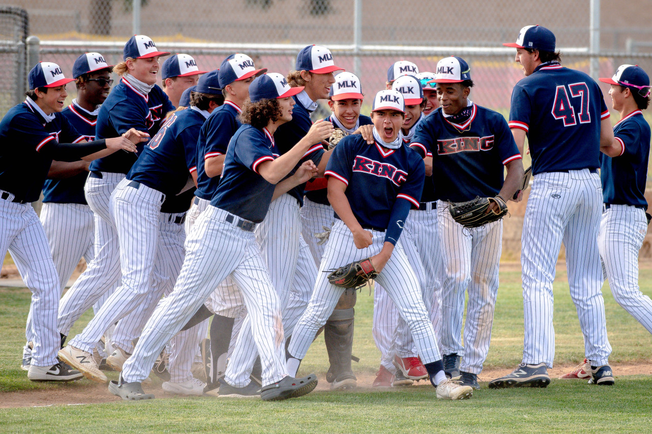 Martin Luther King - Team Home Martin Luther King Wolves Sports