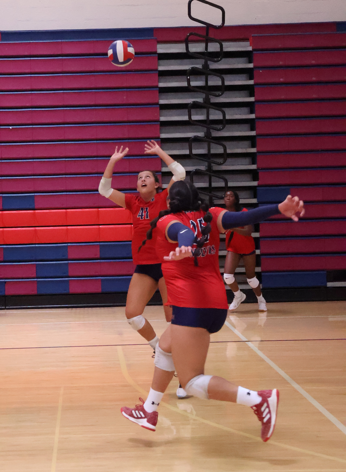 Martin Luther King - Team Home Martin Luther King Wolves Sports